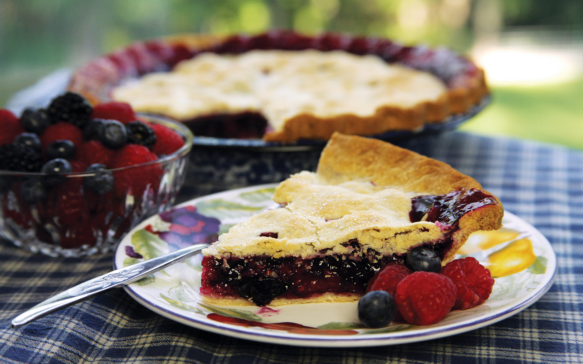 Berry Pie Recipe - Grit
